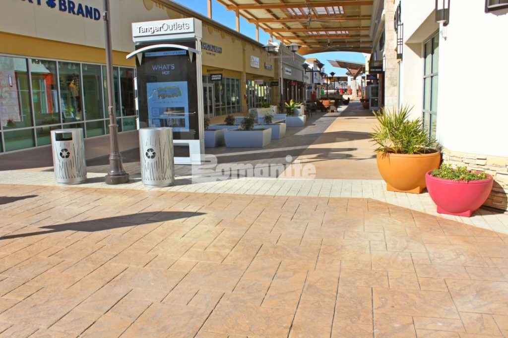 Texas Bomanite Provides Retail Therapy with Bomanite Exterior Stamped ...